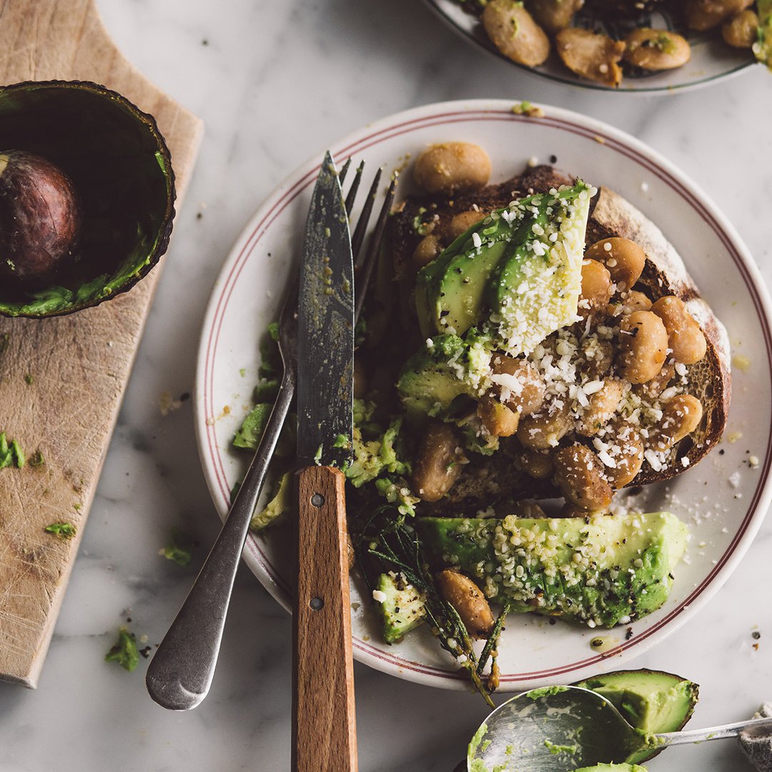 Miso beans on toast with avocado - Lagom